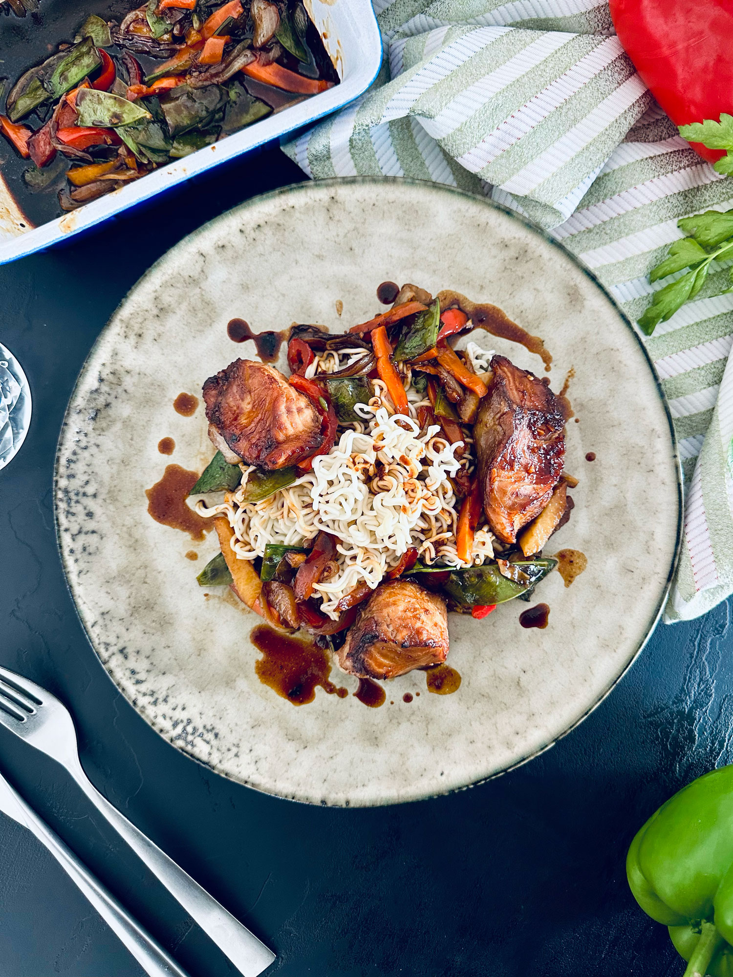 Teriyaki Wels mit Wokgemüse - Der Fischgaertner